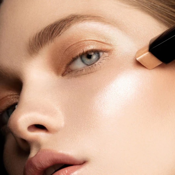 Hourglass | Makeup | Hourglass Vanish Flash Highlighting Stick Gold ...